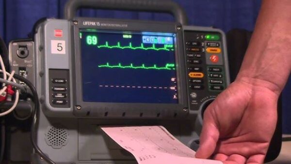 Semi-Automatic External Defibrillator - Regalmed | Medical Equipment Dubai